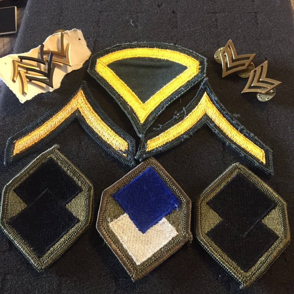 Vintage Us Army Insignia Pins And Patches - Gem